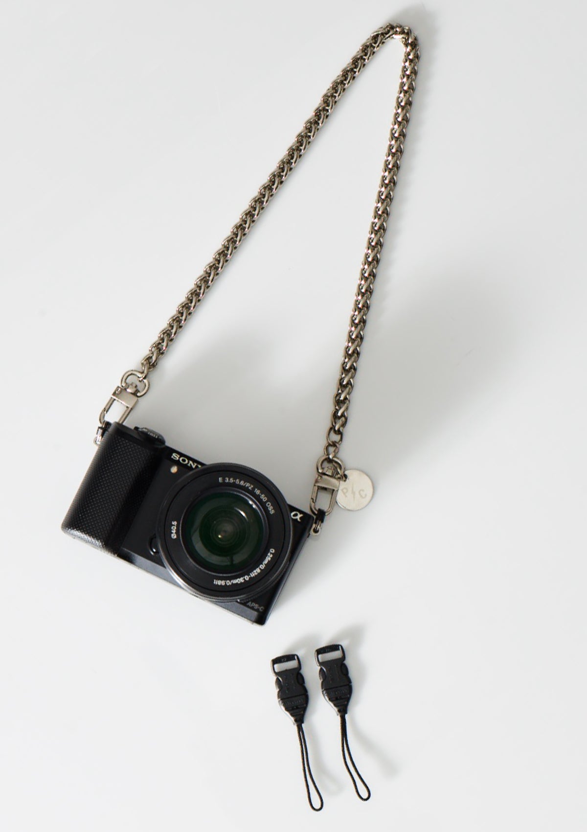 Silver Lara Mini Face Mask Chain – Patricia Field ARTFASHION